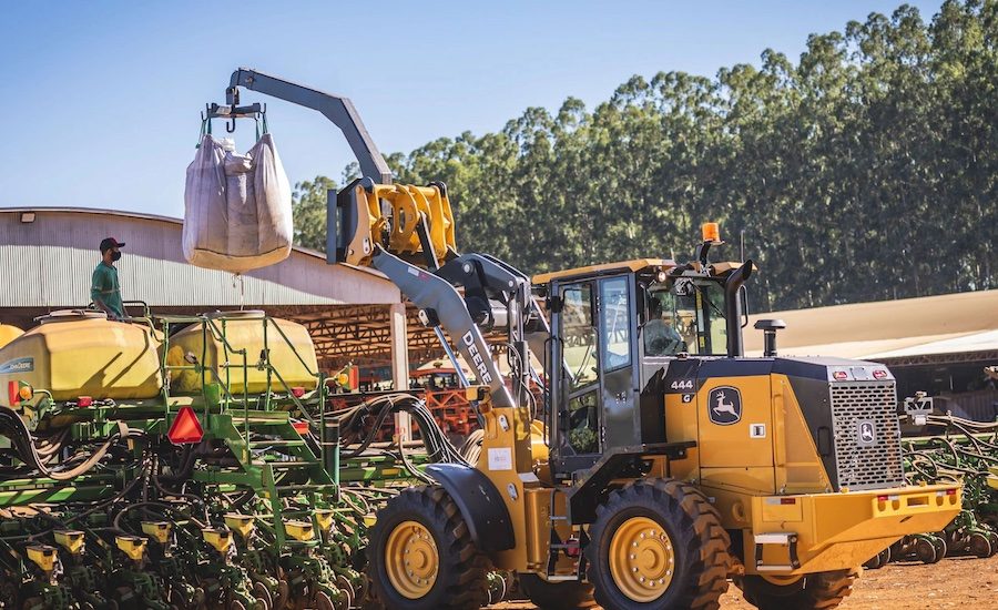 Deere Workers Vote to Approve New Contract, Ending Monthlong Strike ...